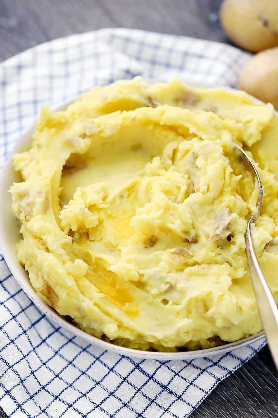 Homemade Mashed Potatoes - Cup of Yum