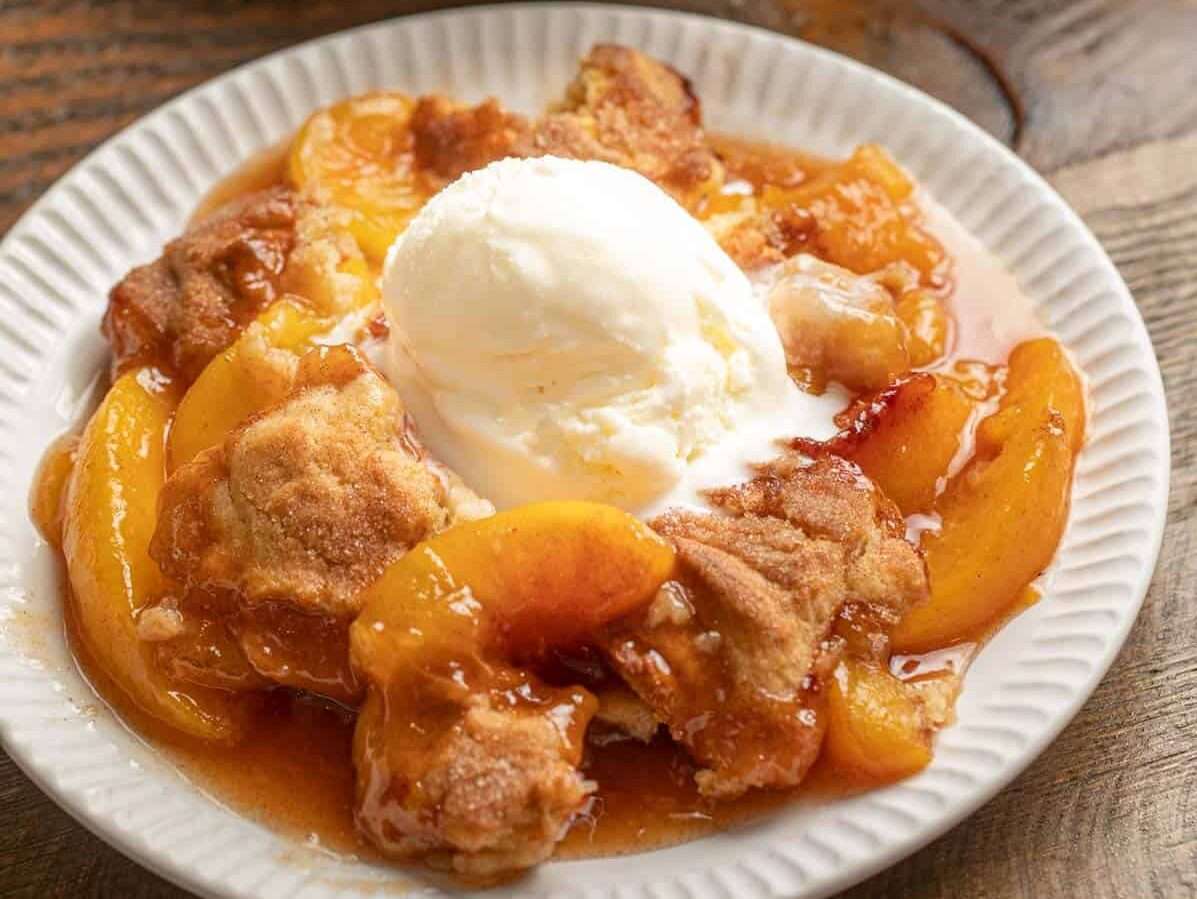 Peach Cobbler - Cup of Yum